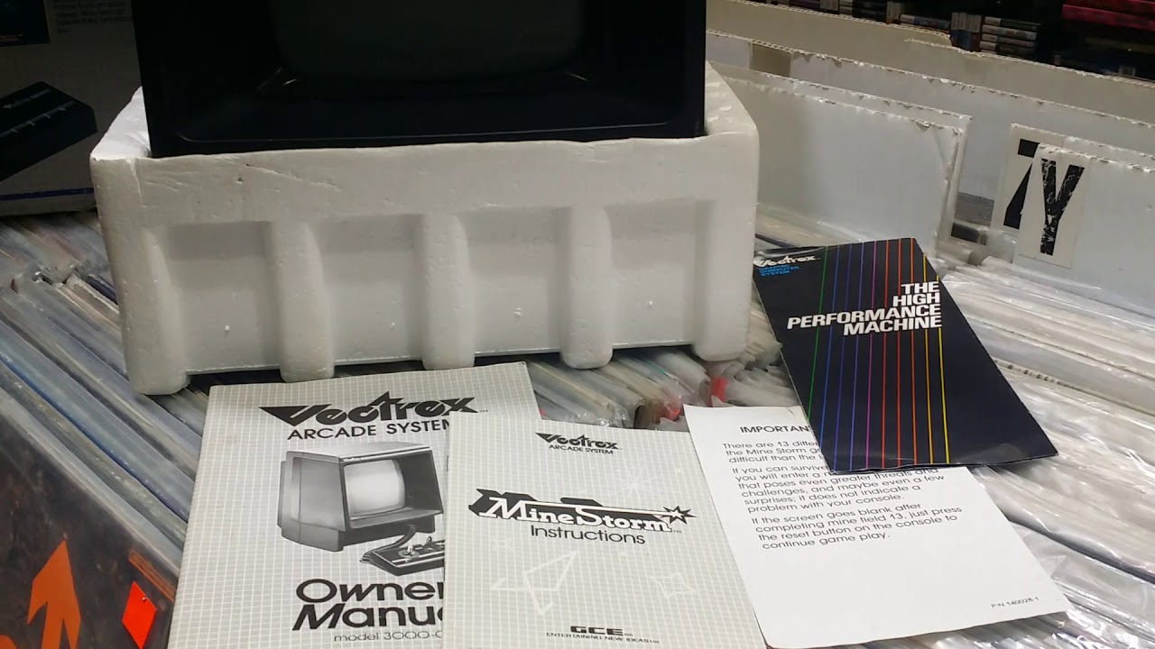 1982 Vectrex game system boxed with variant box - YouTube