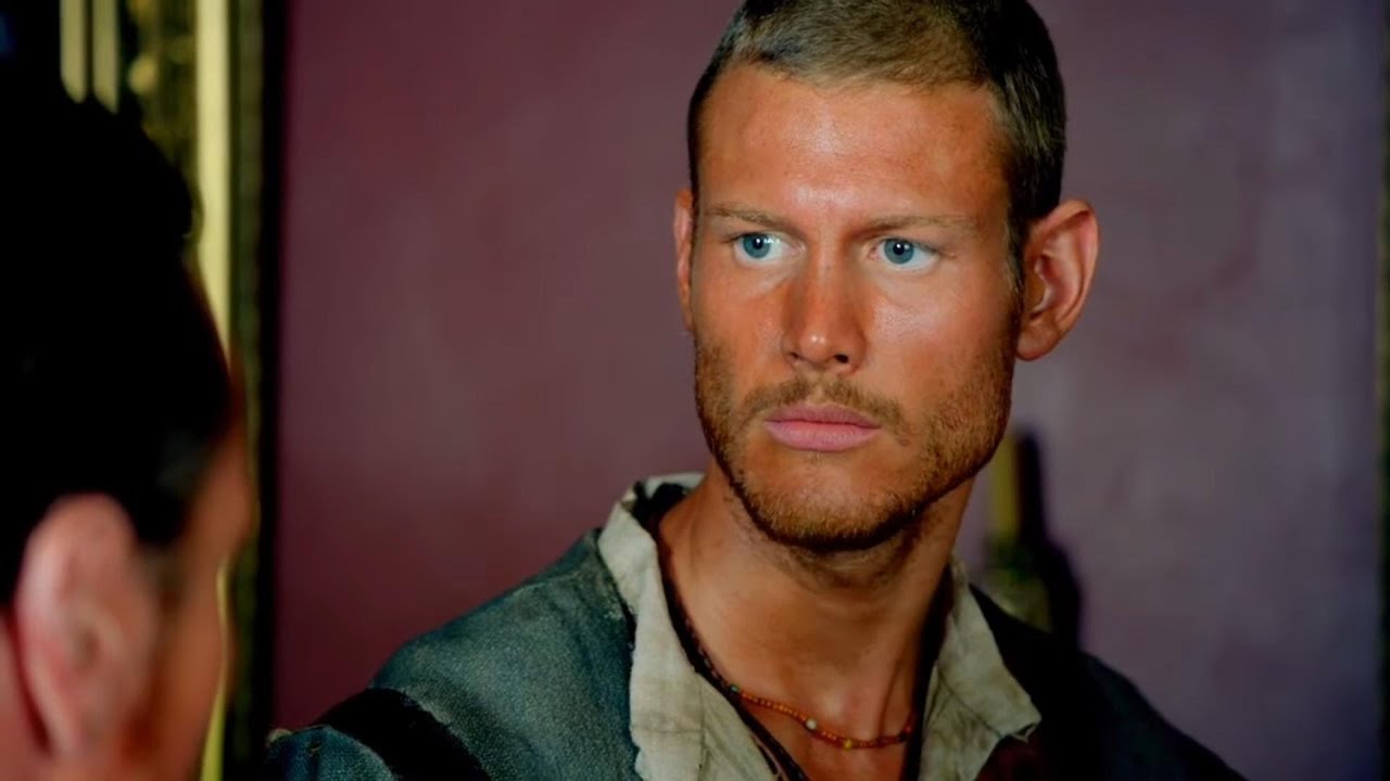 Black Sails 1x1 Flint and Billy arrive at harbour Island - YouTube