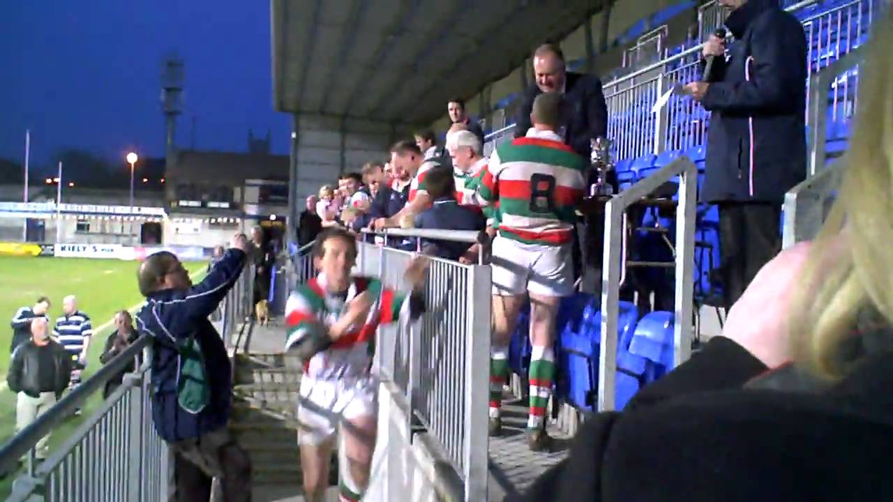 Bective Rangers rugby masters league champions collecting medals - YouTube