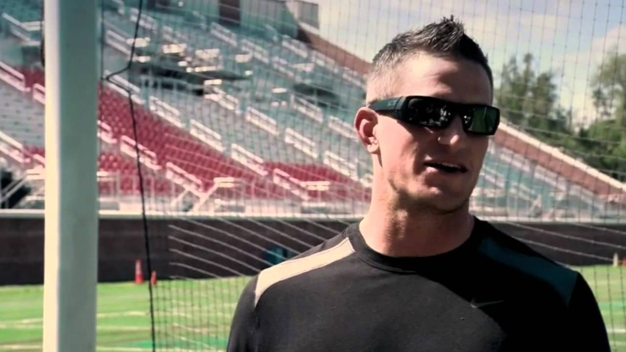 Fighting Illini Alum Steve Weatherford NFL Feature - YouTube