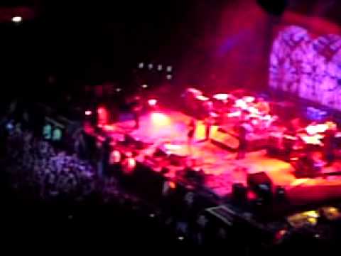 PEARL JAM MANCHESTER M.E.N. 17th August - YouTube