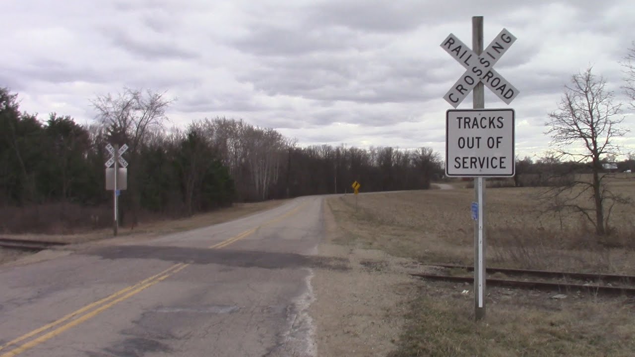 Former GBW line Waupaca county part 2 (Royalton area) - YouTube