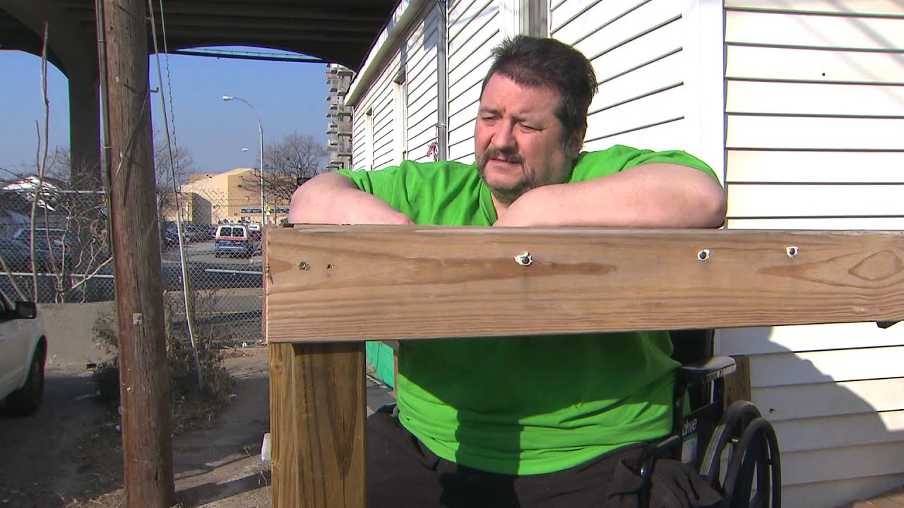 Help Me Howard: John Larkin Squeeze - YouTube