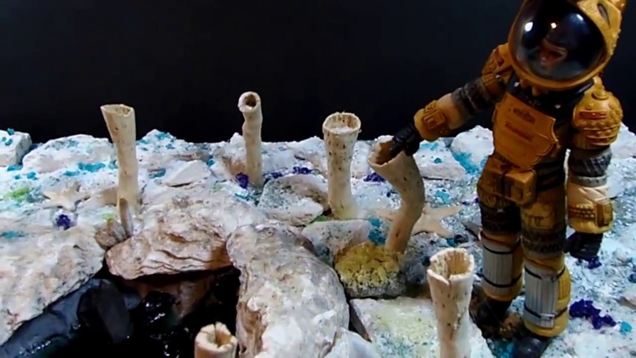 Alien Planet Exploration Diorama - YouTube