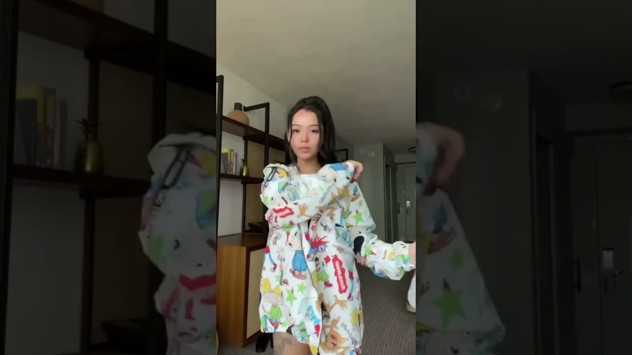 Bella poarch Dance movies 🎥(tiktok) - YouTube