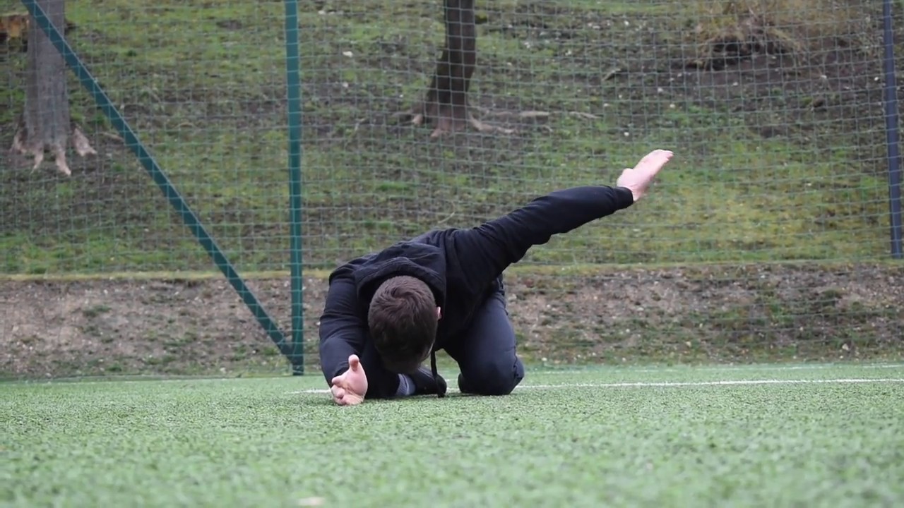 Alternating Shoulder Rotations in Child's Pose - YouTube
