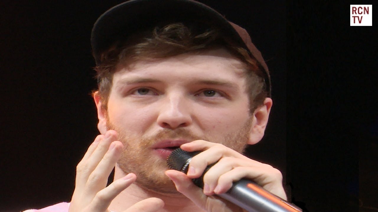 Trash Taste Connor Gives Voice Acting Advice At Comic Con - YouTube