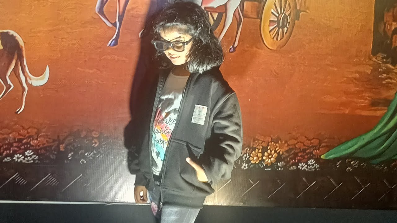 Kala Chashma dance Performance 🩰#kalachashma group dance - YouTube