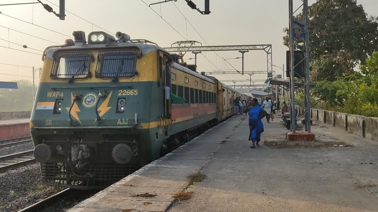 SAPTHAGIRI LIVERY AJJ WAP4 LINK CHENDUR SUPER FAST EXPRESS 20606 ...