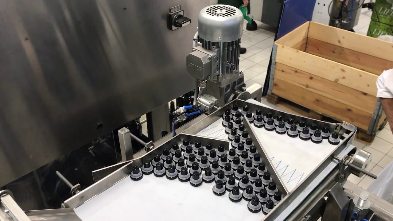 VB 6000 : capping glass closures - YouTube