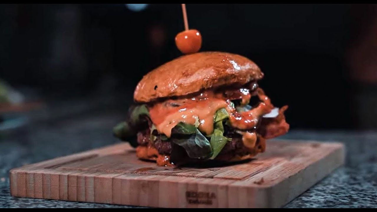 DELICIOUS BURGER || CINEMATIC B-ROLL || Eigenproduktion || NoahandJakob ...
