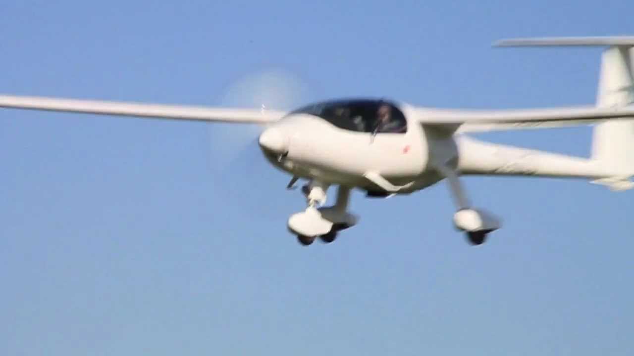 Stemme S6 and Super Dimona Take-Off and Fly-by - YouTube