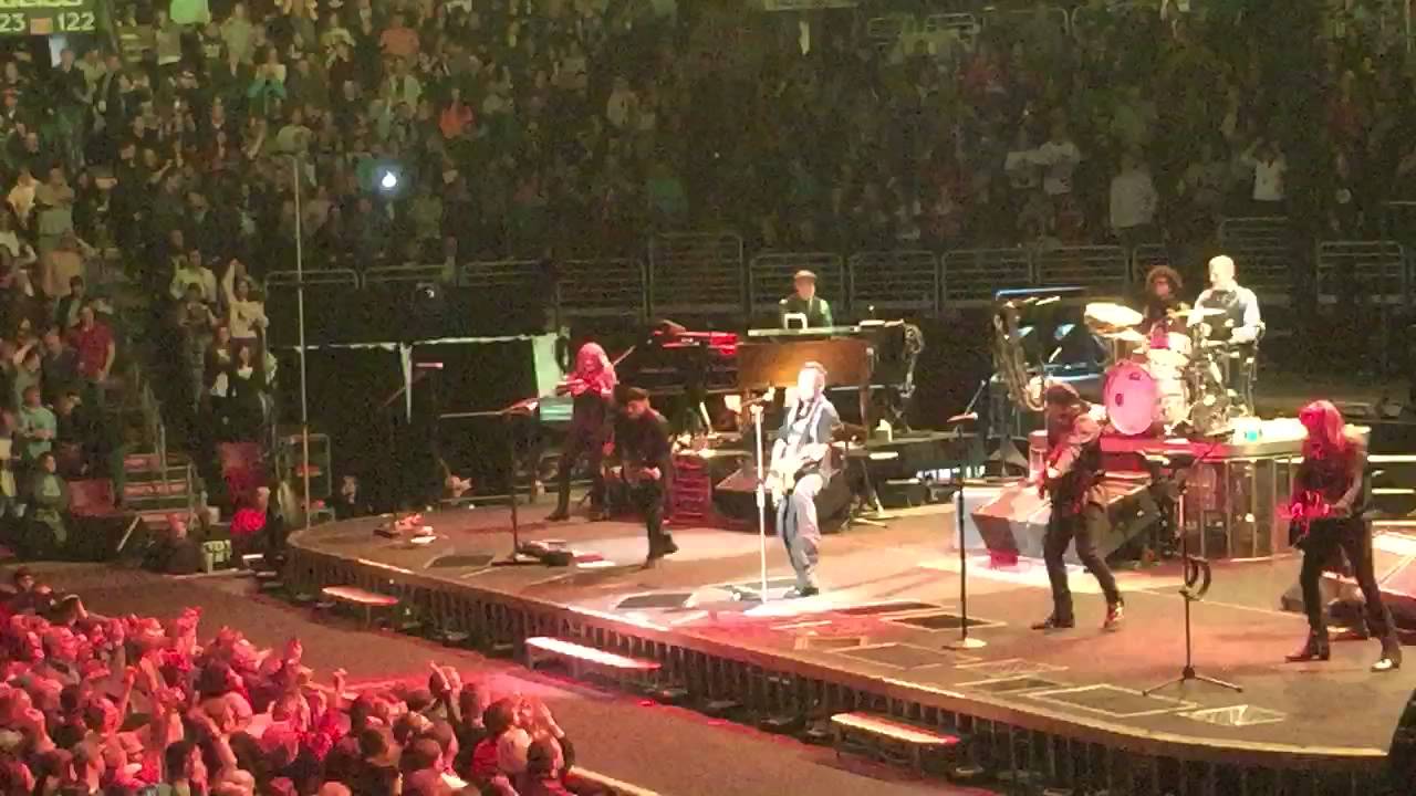 Cadillac Ranch- Springsteen live 2/12/16 - YouTube
