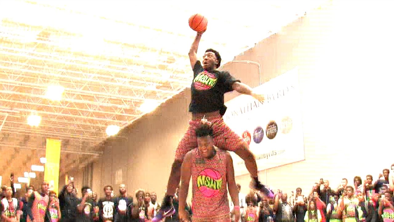 Freshman Kyree Walker Wins MSHTV Dunk Contest - YouTube