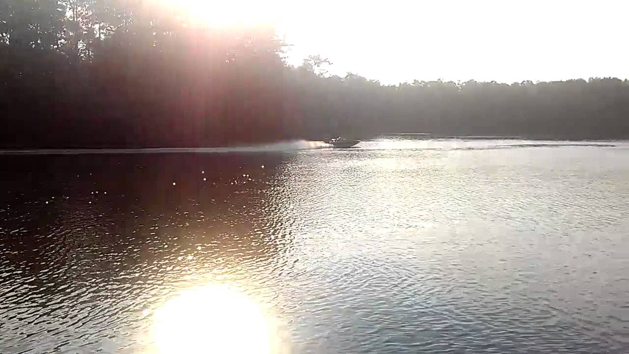 Skeeter SD80 fly by - YouTube