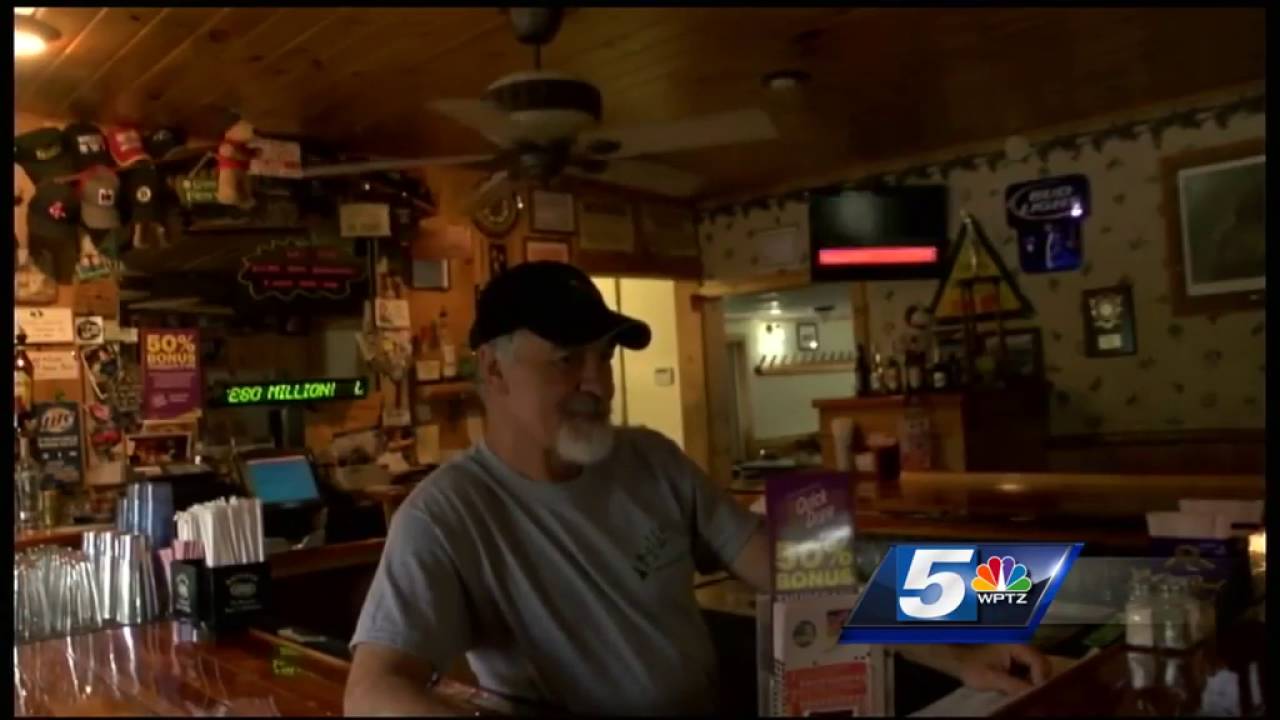 Restaurant offers prison break menu - YouTube