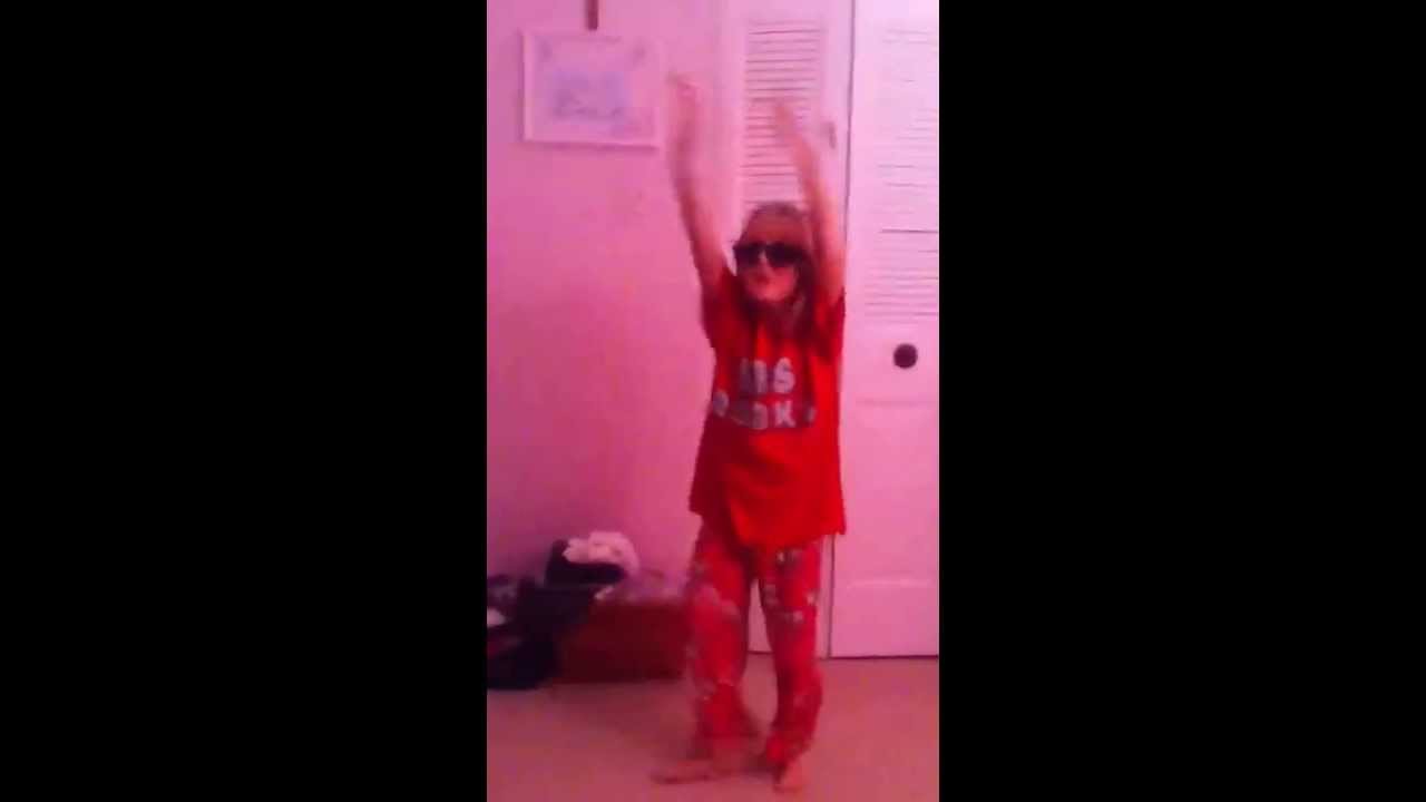 Little girl rapping - YouTube