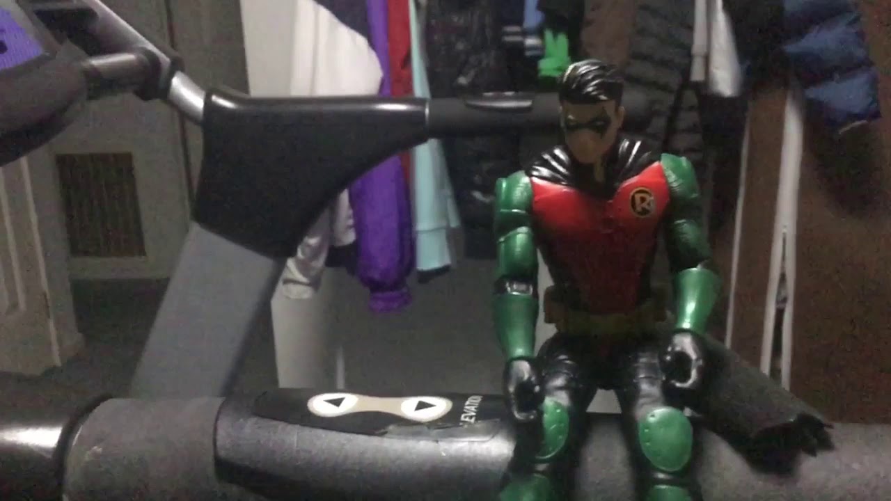 Robin gets hit by a falling block😥😨😰 - YouTube