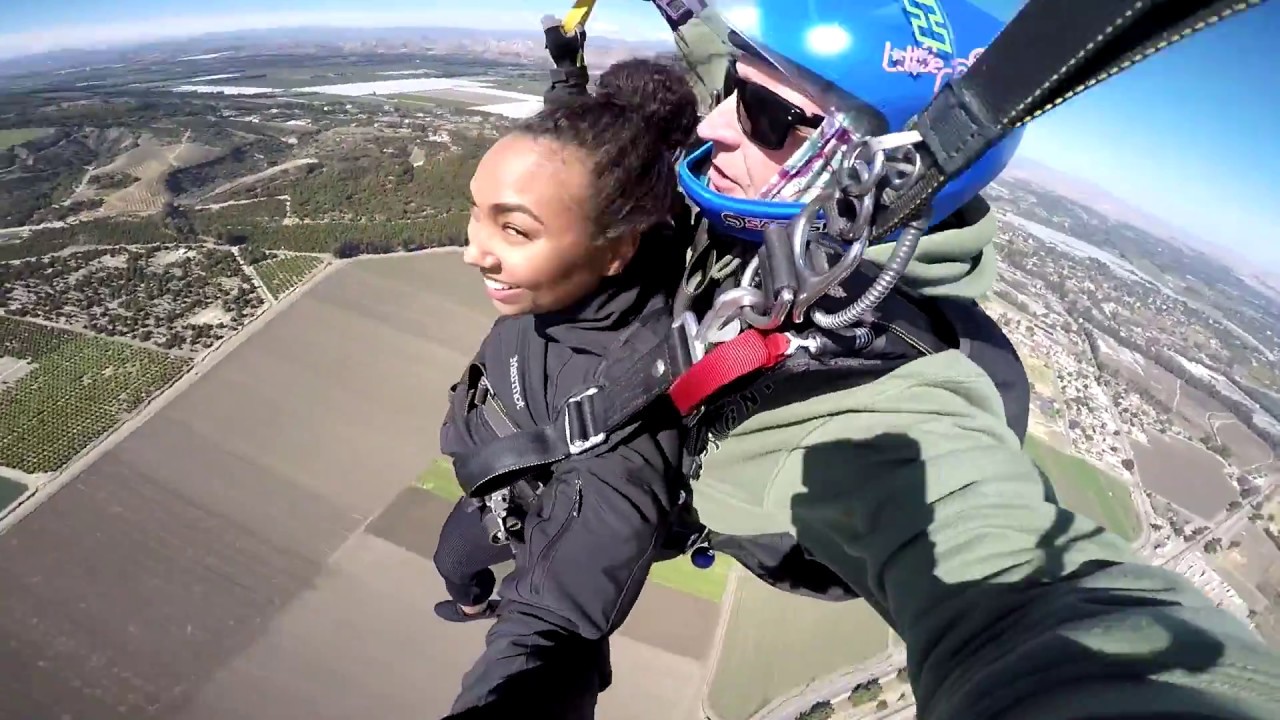 SKYDIVING AND SHITTING MY PANTS ! - YouTube