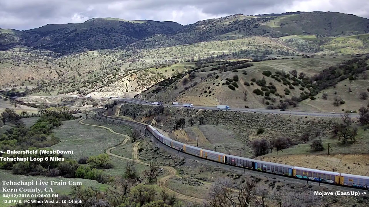 Tehachapi Live Train Cam At West Cable - YouTube