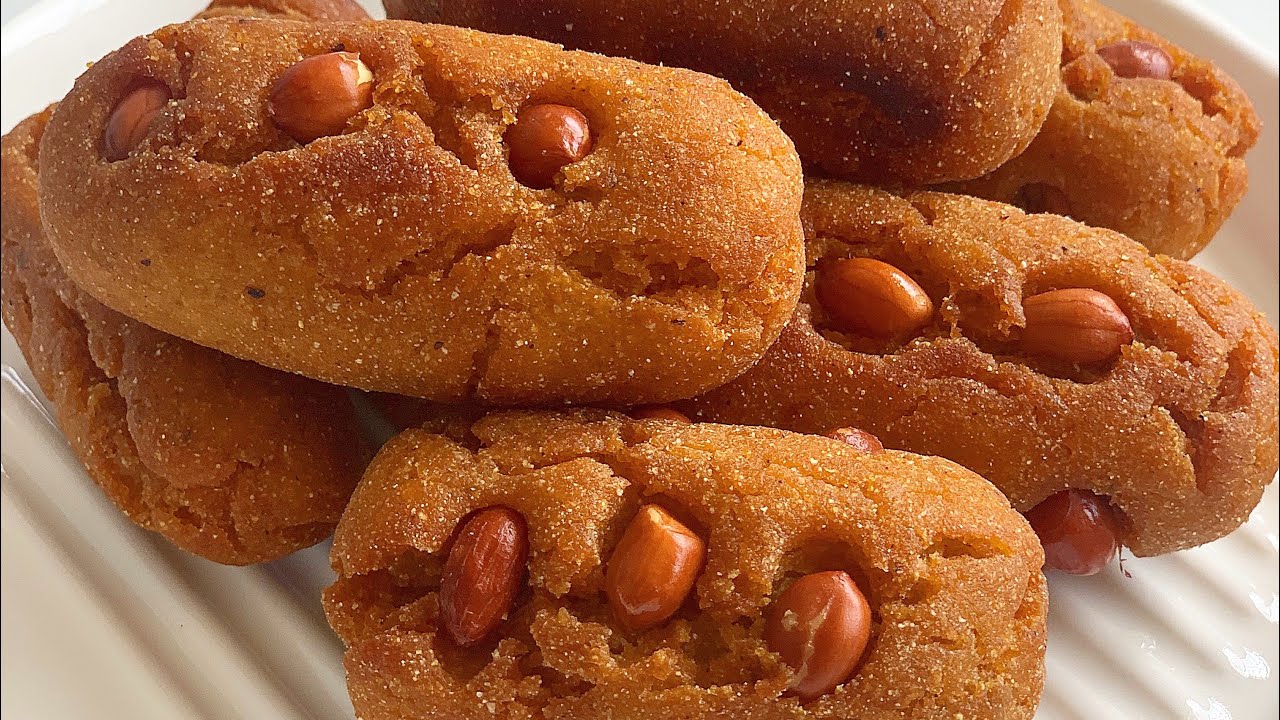 BAMFO BISI/AKPITI/AWIESU - Cornmeal doughnuts - YouTube