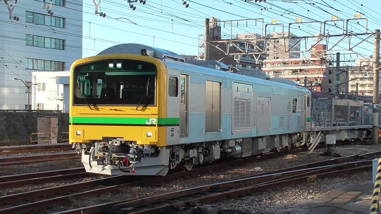 2023年12月4日 新製配置！ GV-E197系 TS05編成が高崎にやってきた!! 新型 事業用電気式気動車 GV-E197系 TS05編成(JR東日本 ぐんま車両センター 所属) JR ...