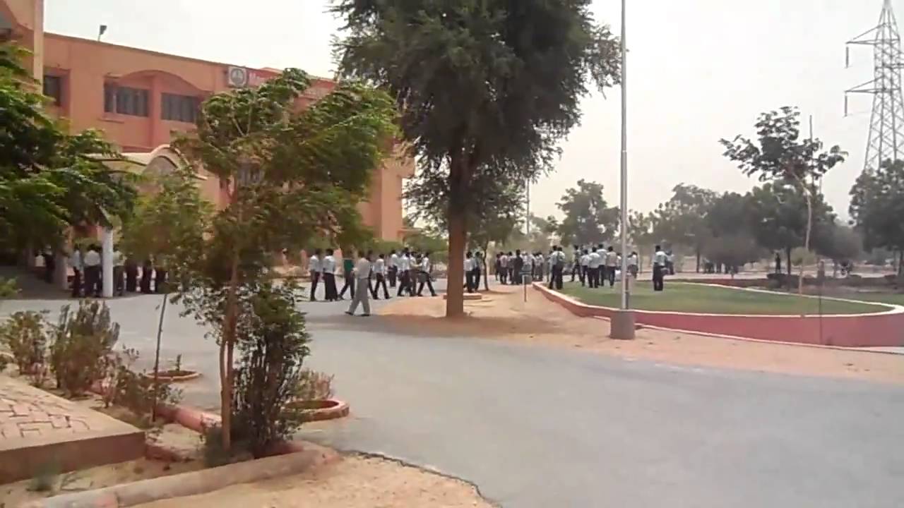 MARUDHAR ENG. COLLEGE MECHANCHIS PROJECT DESERT CAR PART -2 - YouTube