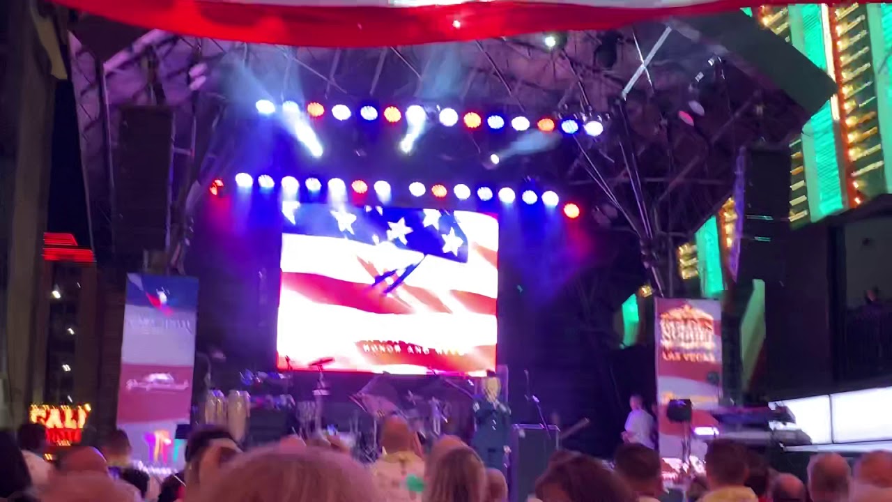 The National Anthem Veterans Day Celebration 2019 - YouTube