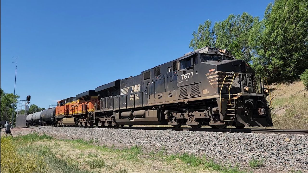 NS Leader! NS 7677 Leads the H-SLADEN1-06A on a Hot day with Sulphuric ...