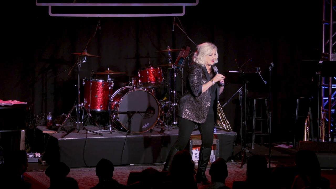 Comedian Penny Wiggins - Mondays Dark - YouTube