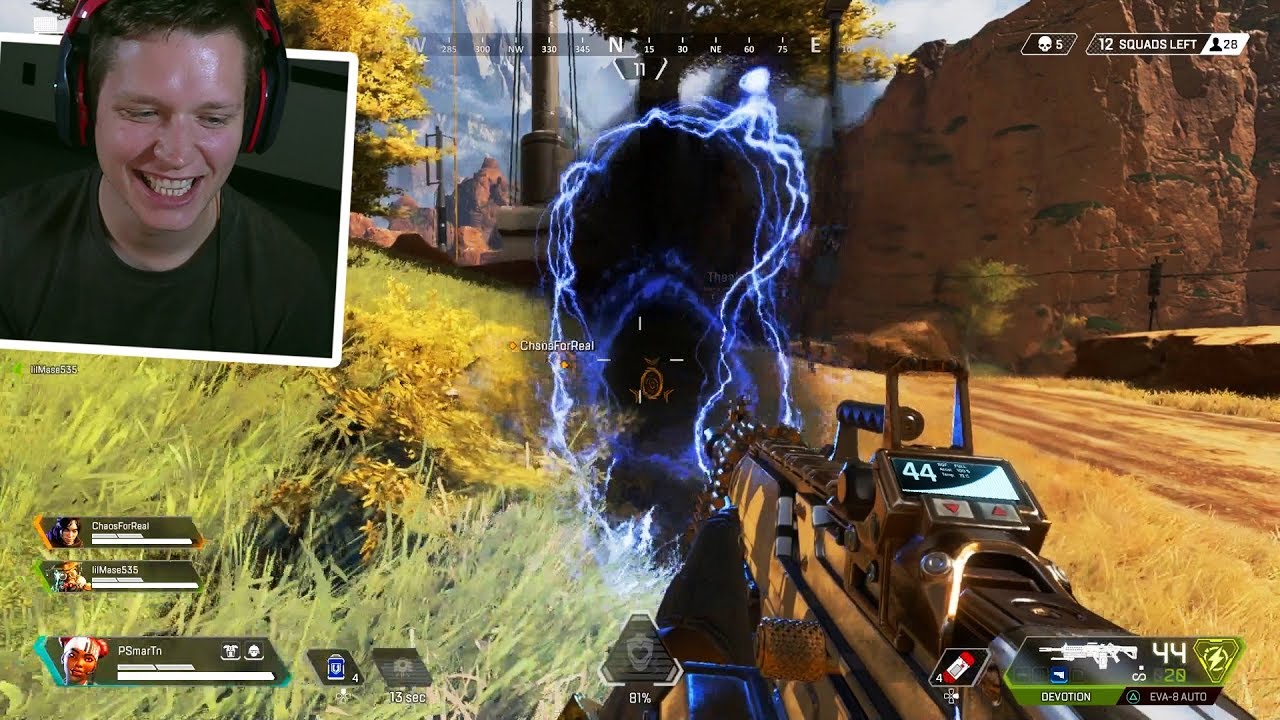 Carrying a Random - Apex Legends Gameplay #20 - YouTube