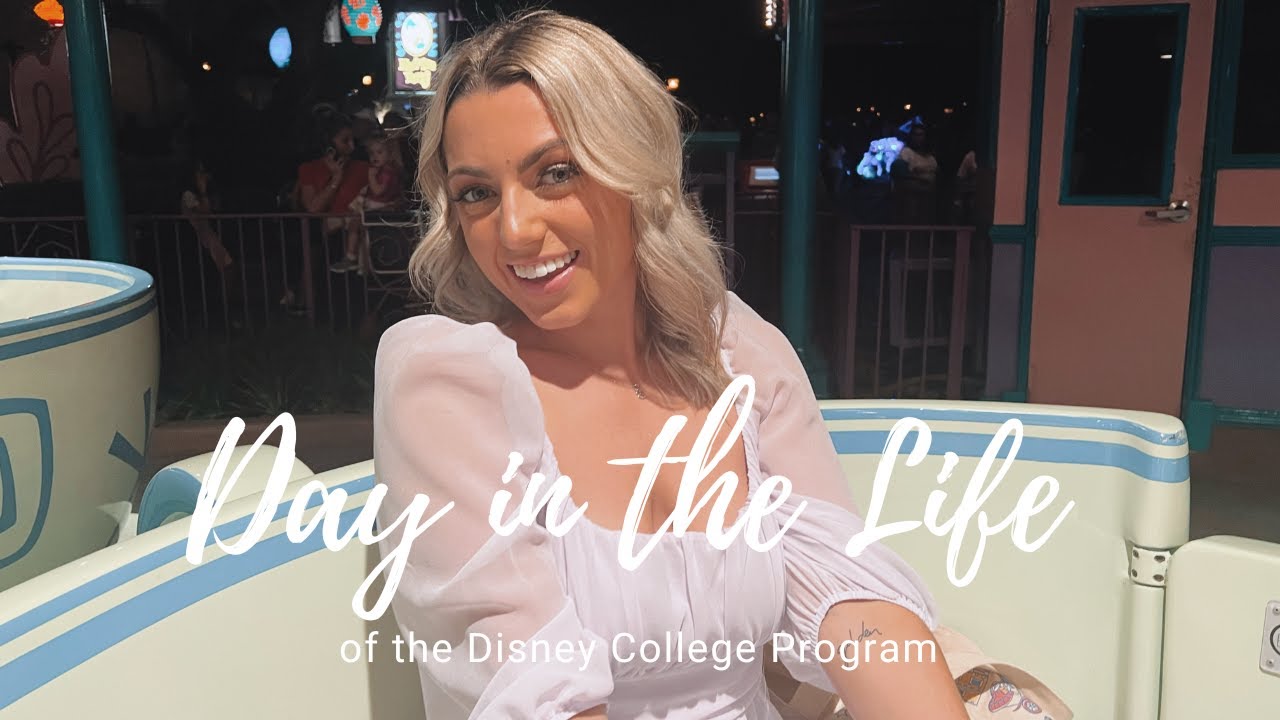 Day in the Life of the Disney College Program - YouTube