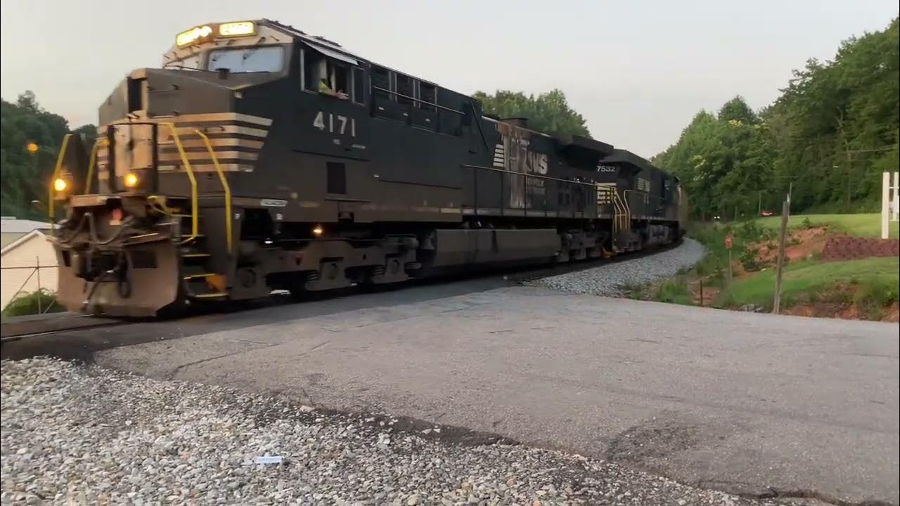 NS 746 at Martinsville,VA w/ Friendly crew - YouTube