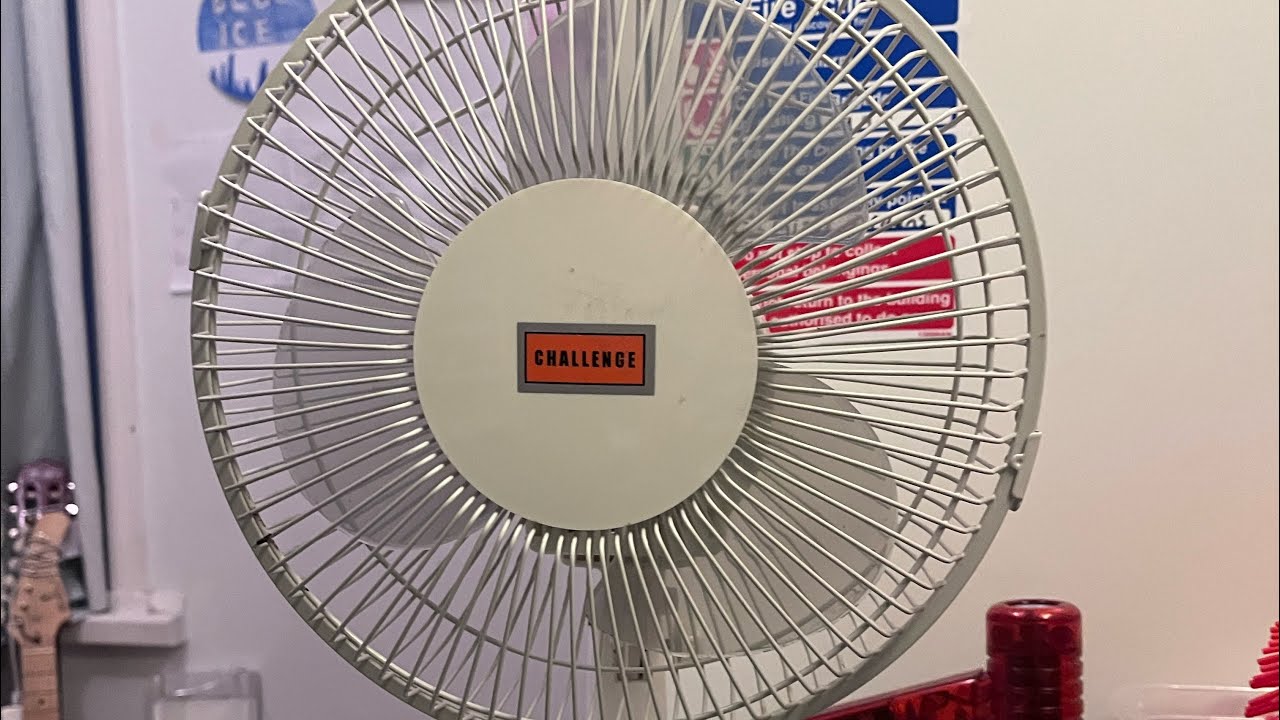 Challenge 9” desk fan - YouTube