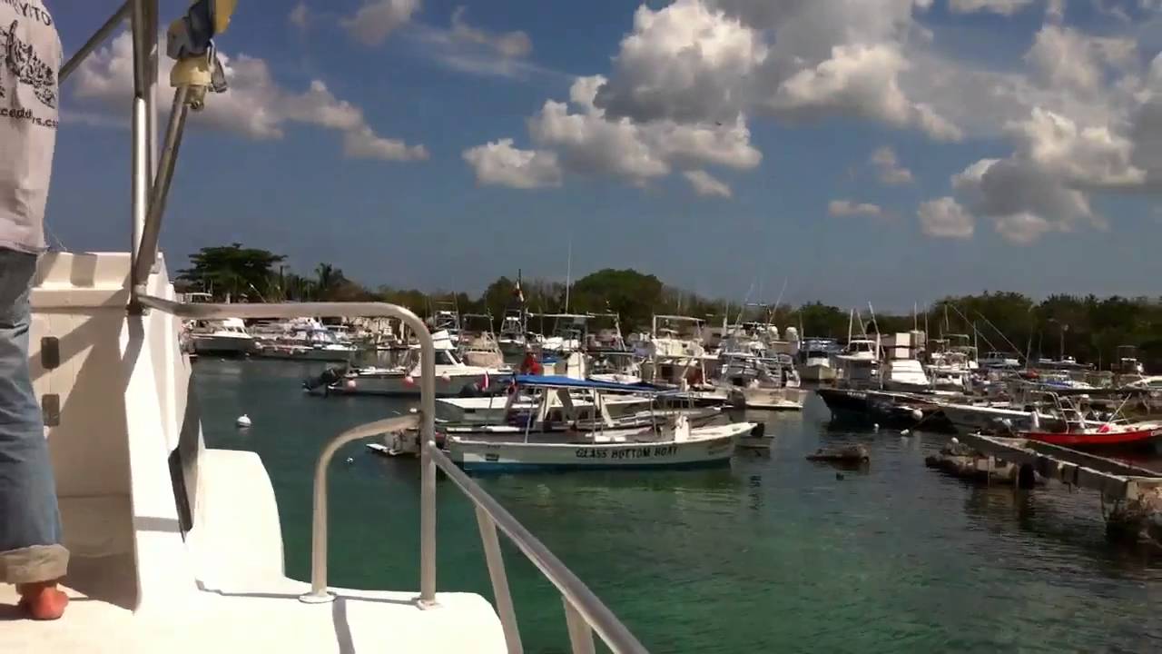Entering Marina Caleta - YouTube