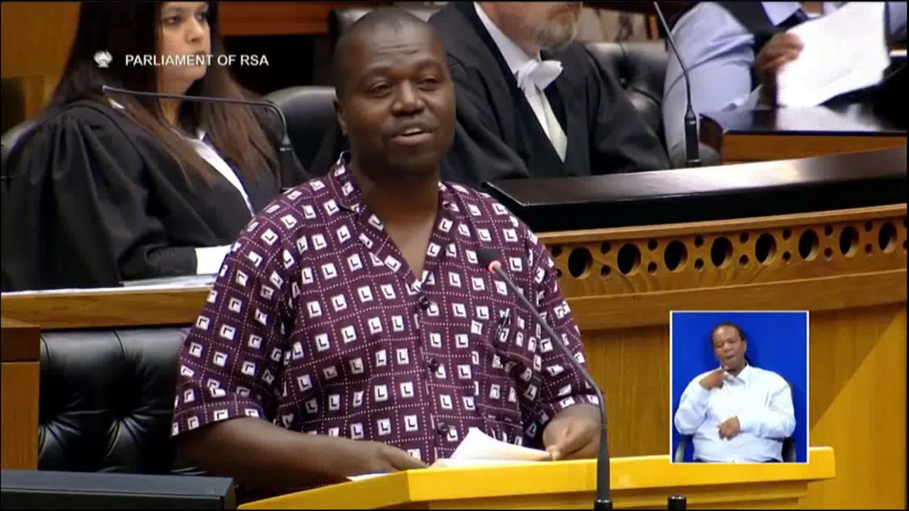 APC Themba Godi on Land Expropriation - Mawubuye - YouTube