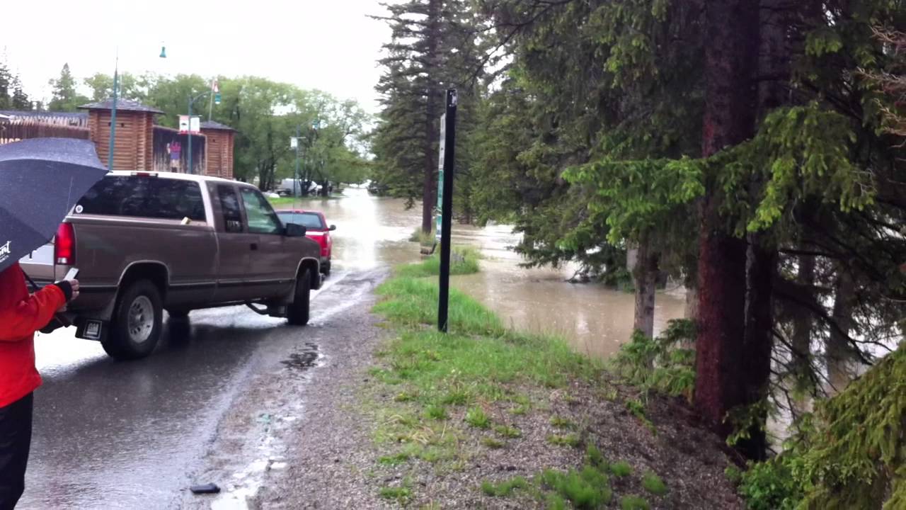 June 2013 Banff Alberta Flooding - YouTube