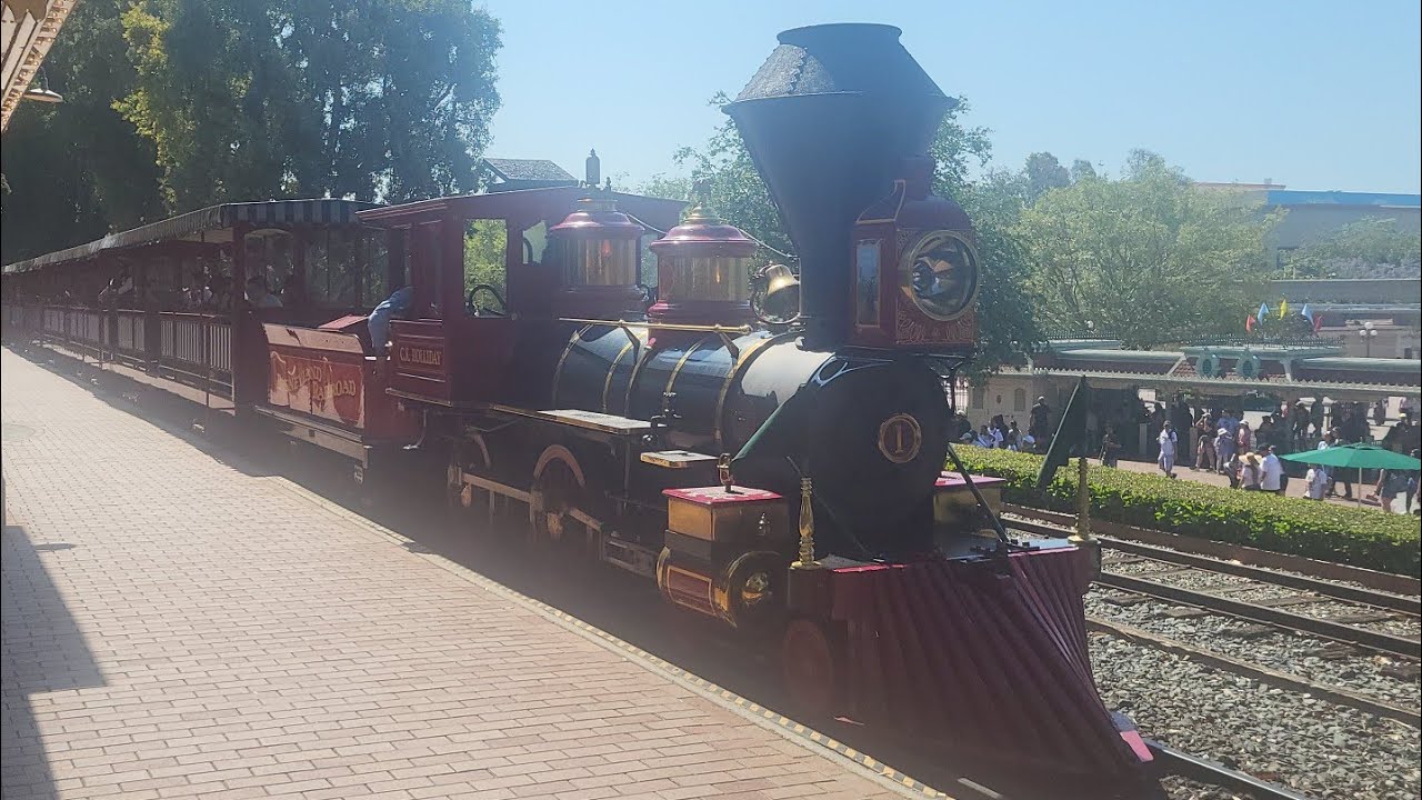 The Disneyland Railroad: Highlights of Engine No. 1, the C. K. Holliday ...