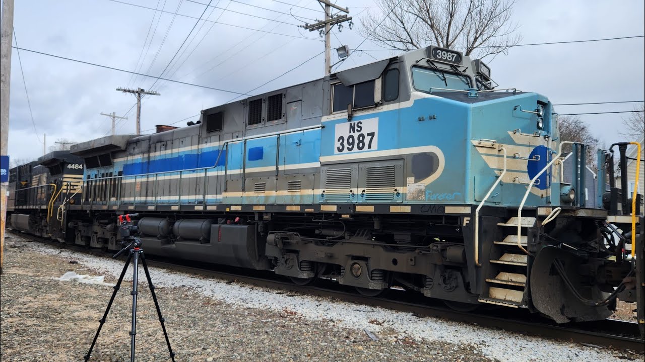 NS 3987 on 11R, and more trains in Ayer (4/6/24) - YouTube