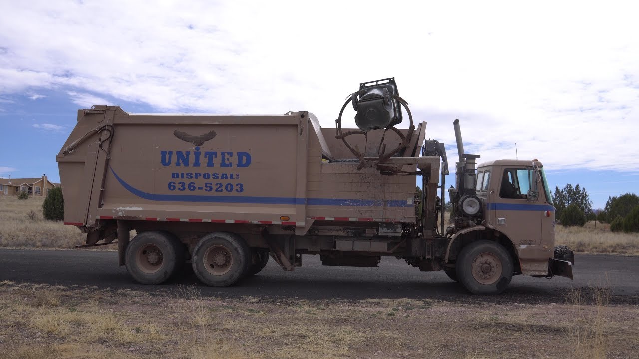 United Disposal LLC ⇨ 98' Heil Curve-Shell 7000 Garbage Truck - YouTube