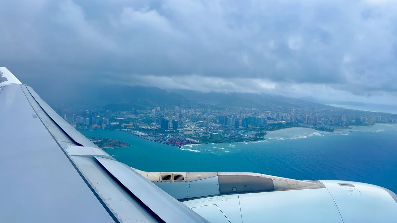 REEF RUNWAY – Cloudy Takeoff Honolulu – Hawaiian Airlines Airbus A330 ...