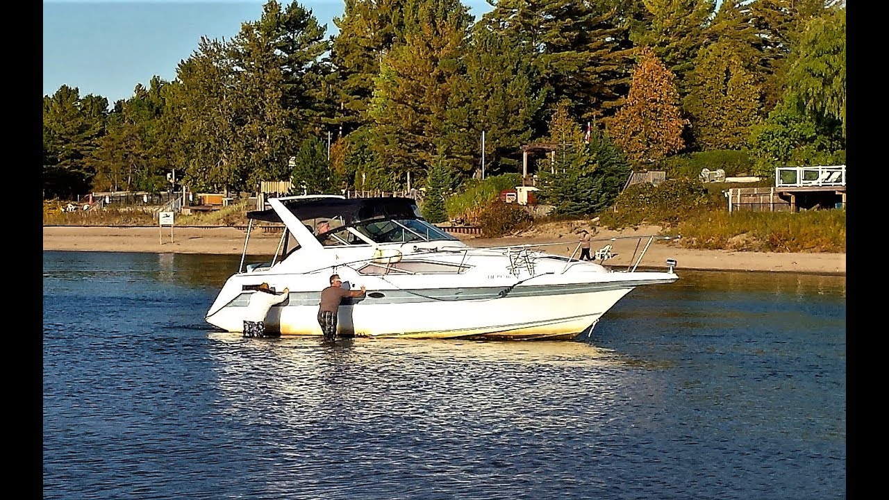 Grounded Boat Rescue - YouTube