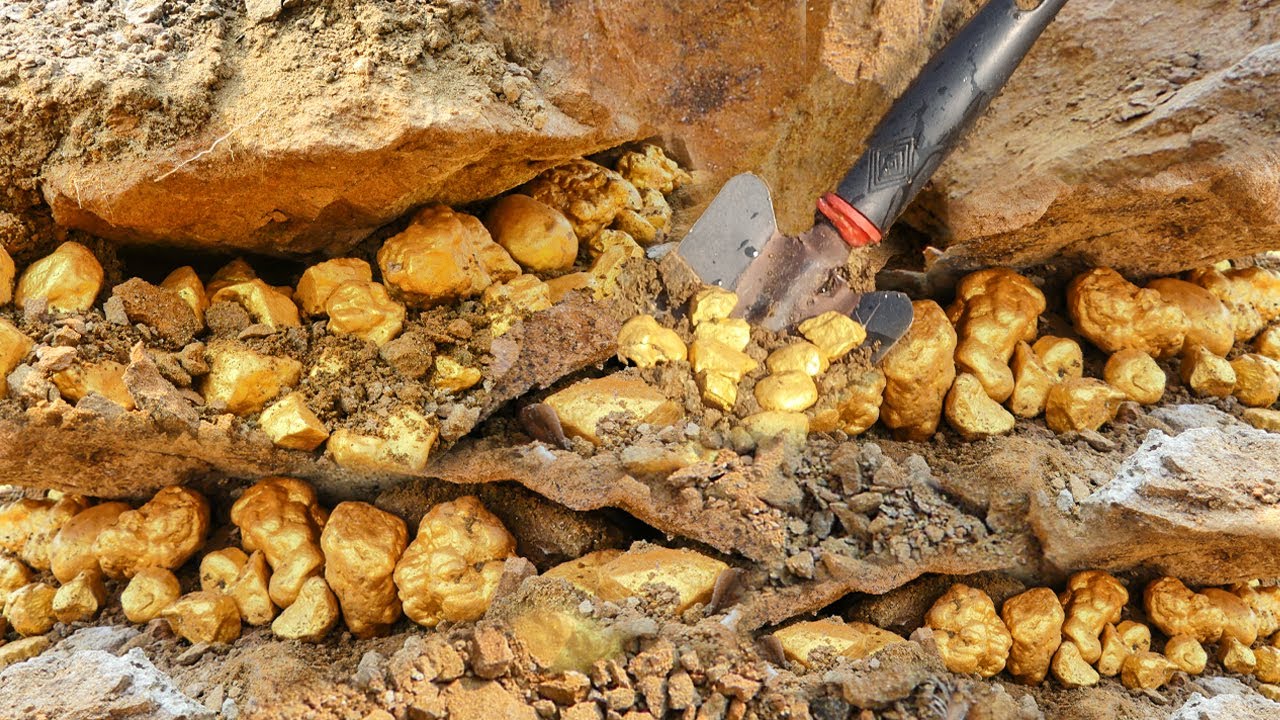 It's amazing! Digging for gold treasure at mountain by gold miner - YouTube