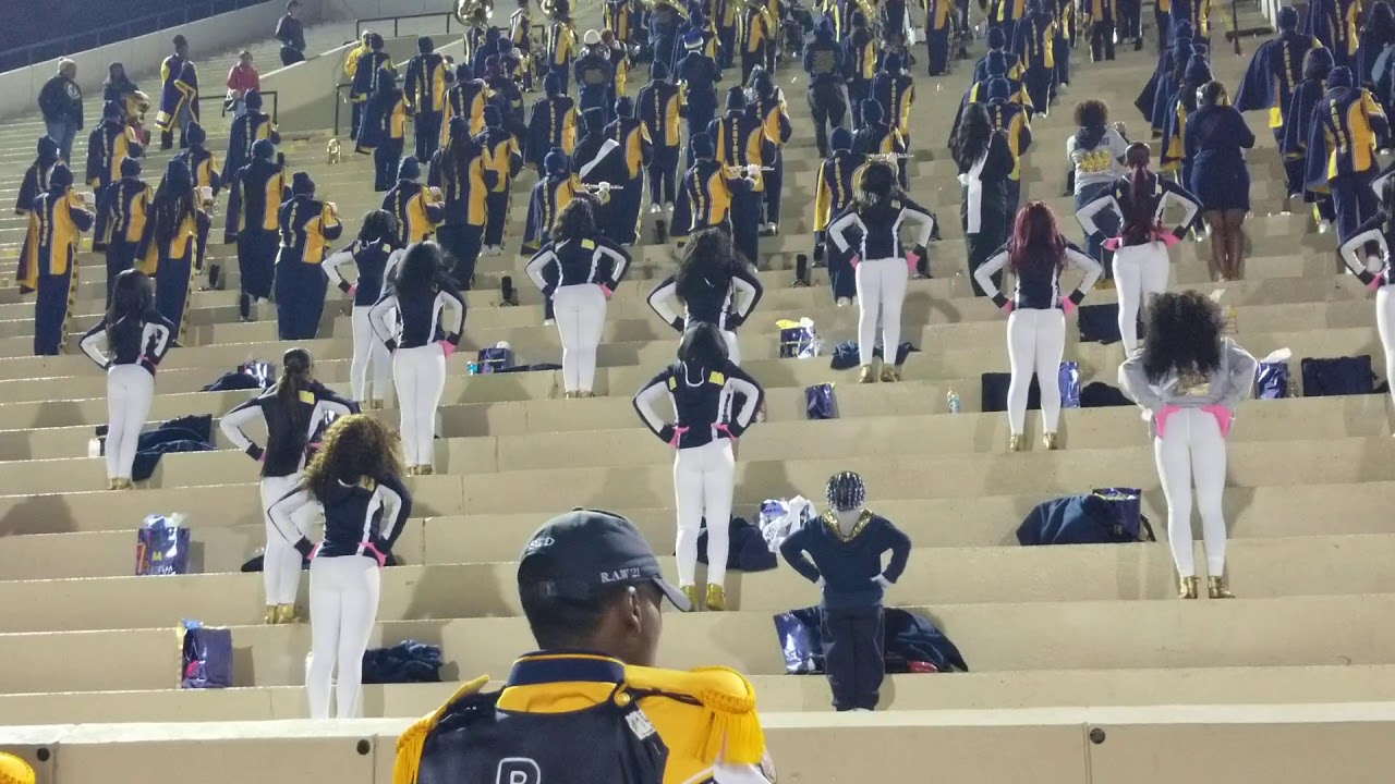 SWD band performance 2 homecoming 2019-2020 - YouTube