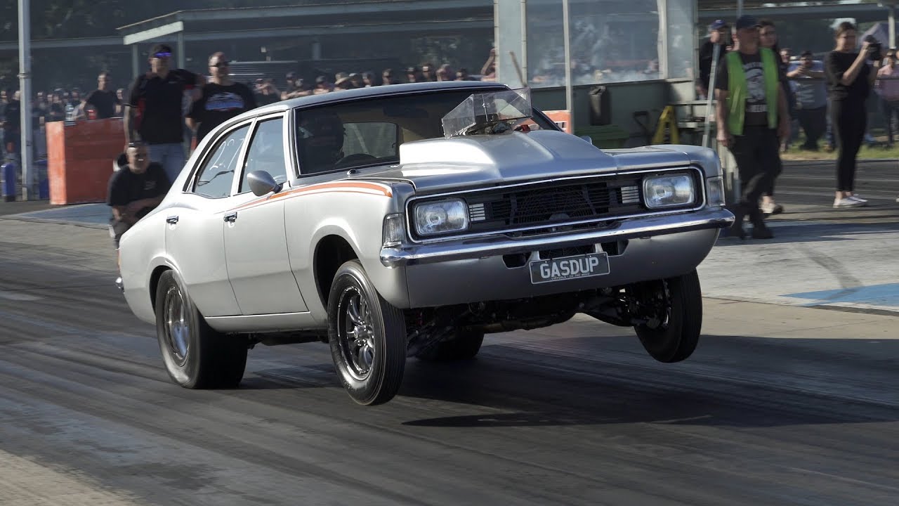 Ford Cortina V8 ~ 9.00 @ 151mph - YouTube