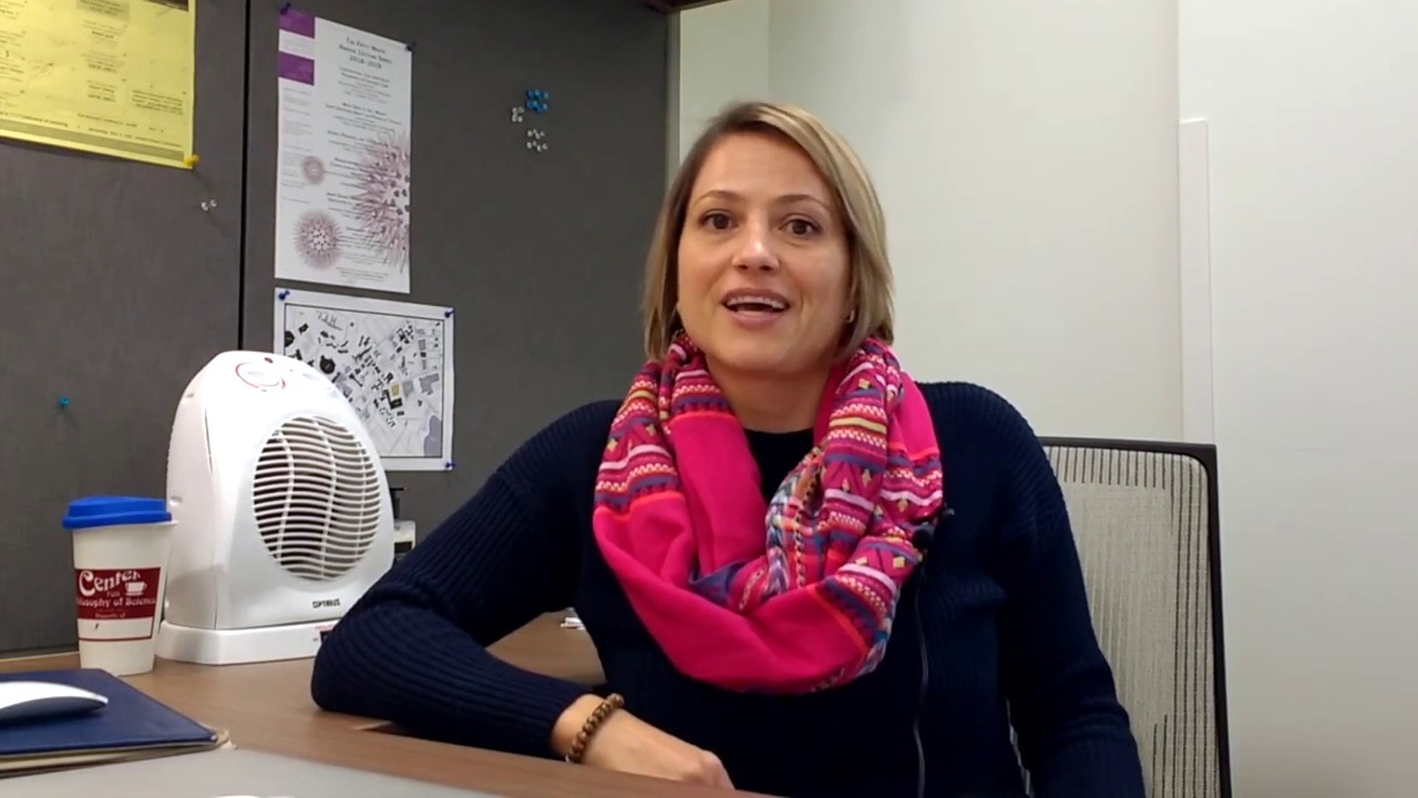 5-Minute Fellows: Nina Atanasova - YouTube