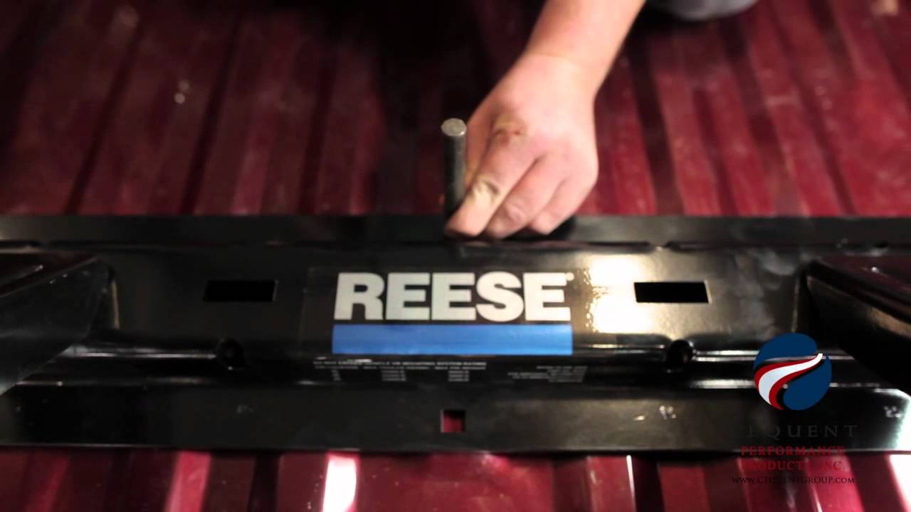 Installation of a Reese® R16 30866 on a 2011 Ford Super Duty - YouTube
