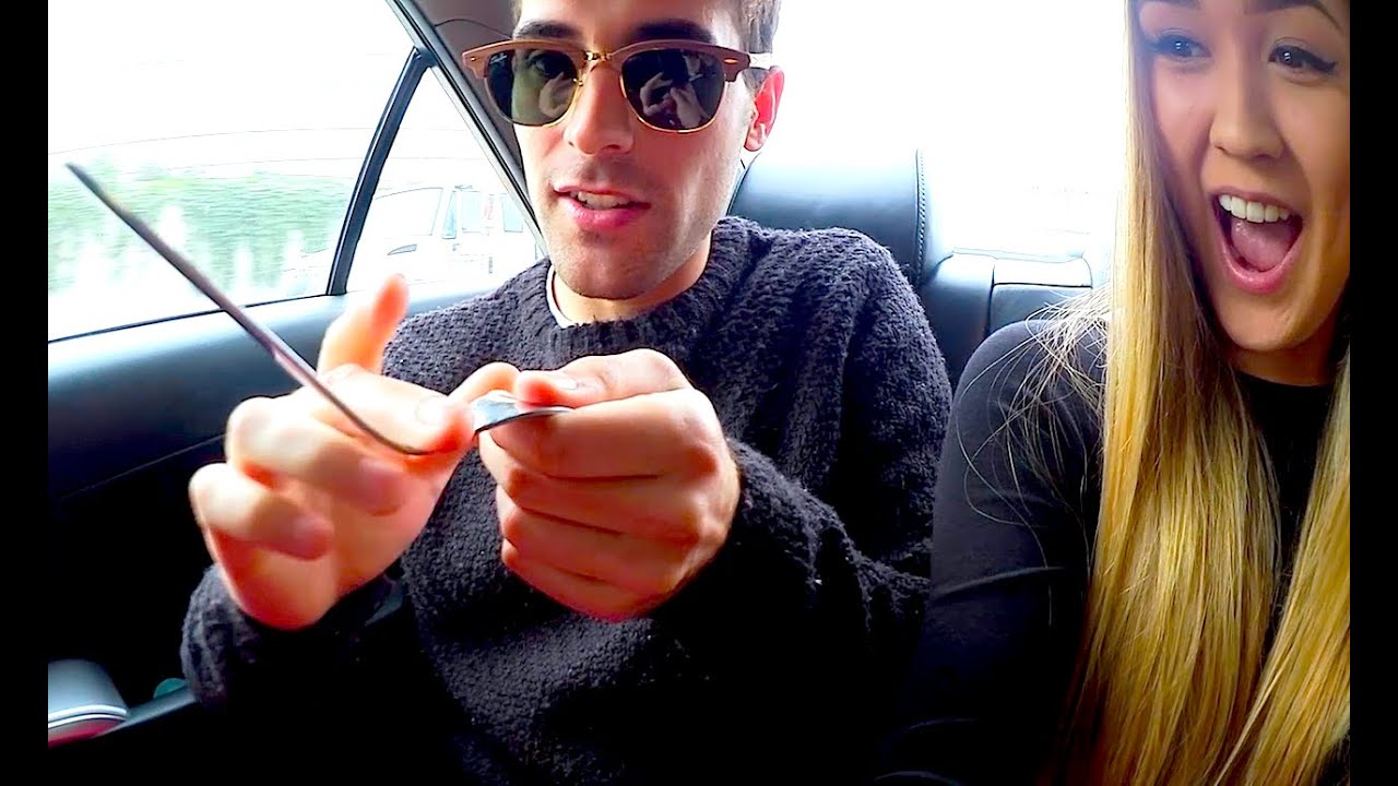 BENDiNG MAGiC FORKS AT DiSNEYLAND!! - YouTube