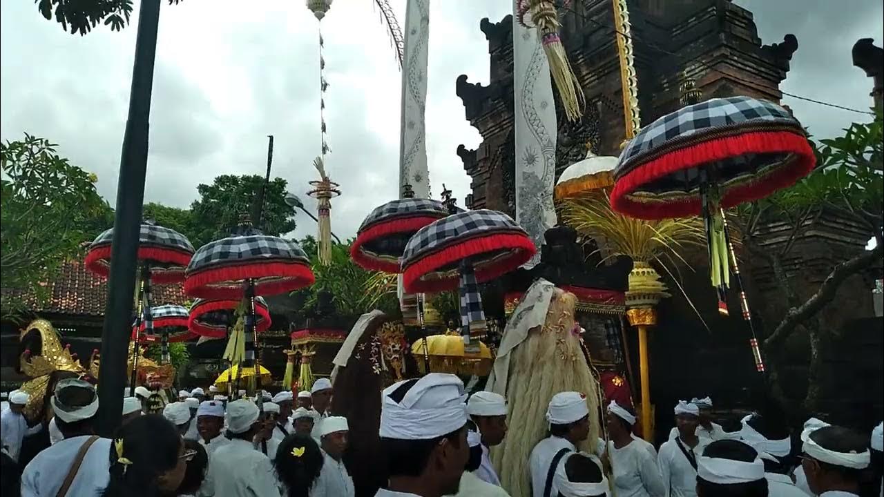 Sepengerauh Ida Betara Ratu Lingsir Bale Agung Payangan Ring Pura