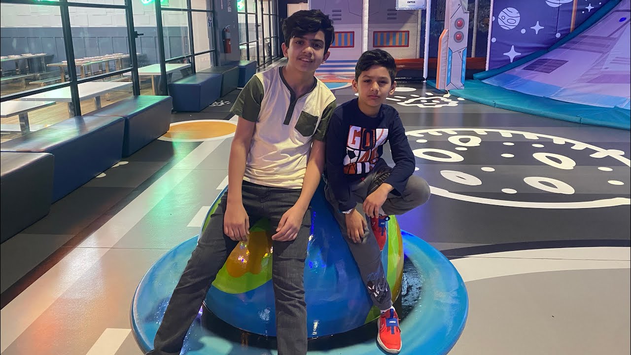 Having fun in CATCH AIR 🥰👍|| CATCH AIR || USA KI DUNIYA - YouTube